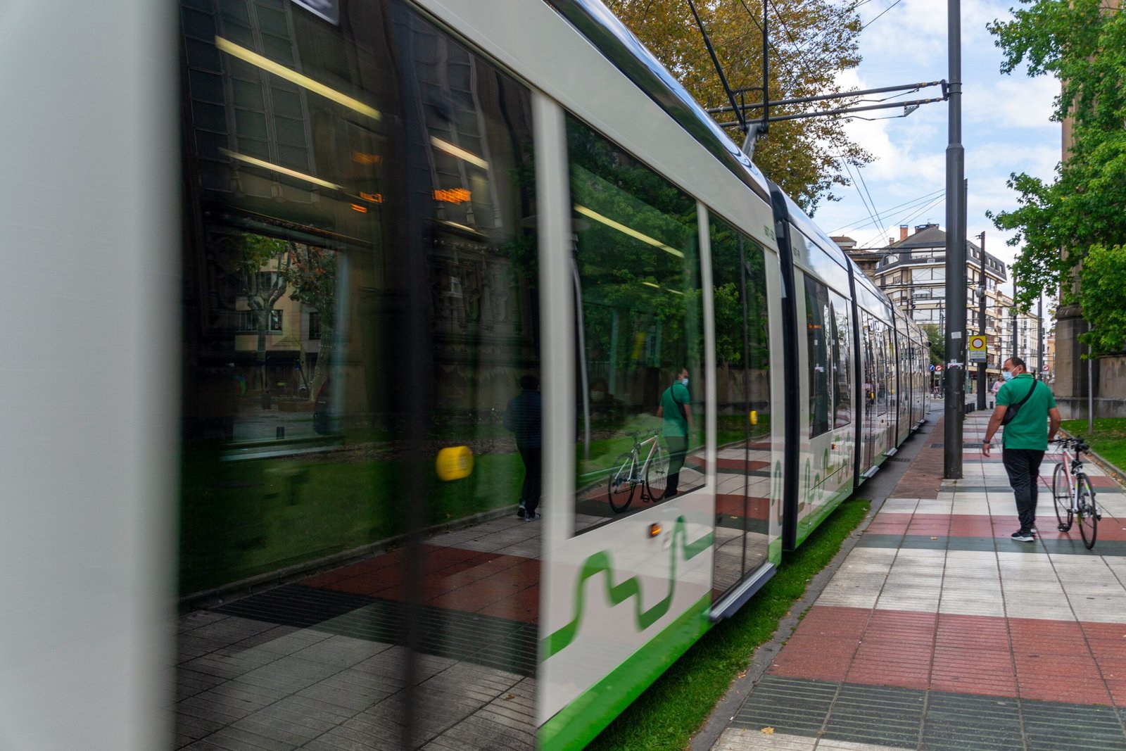 Green cities: Five advantages of reducing transport emissions - Clean ...